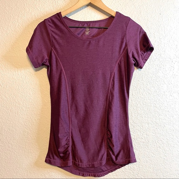 GAIAM | Tops | Gaiam Key Hole Back Short Sleeve Active Top | Poshmark